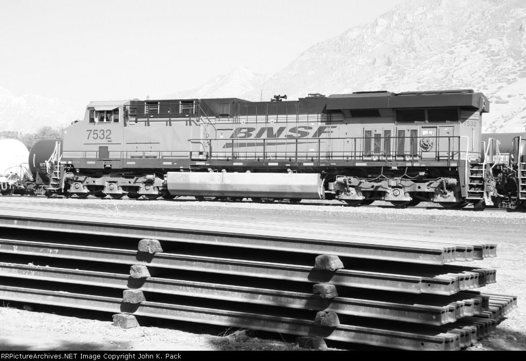 BNSF 7532